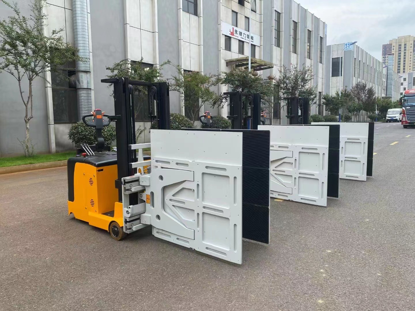 Rated Load 450kg Counter Balance Forklift Electronic Steering Pedal ...