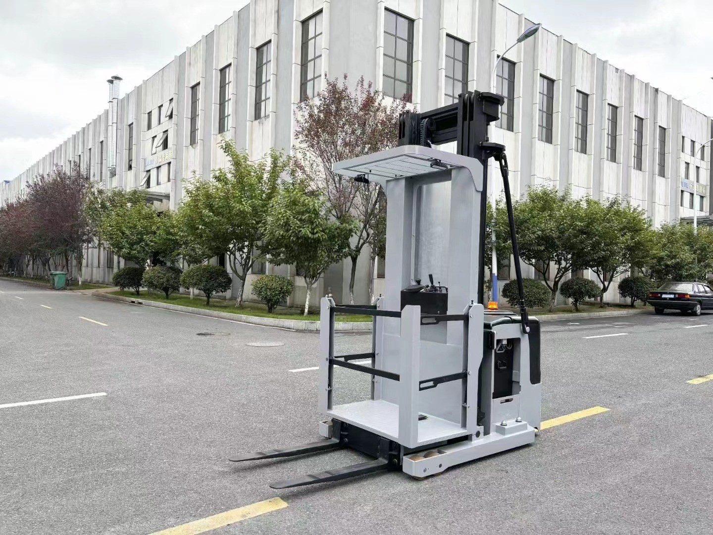Standing Electric Pallet Picker Battery-Powered Order Picker 1000 KG ...