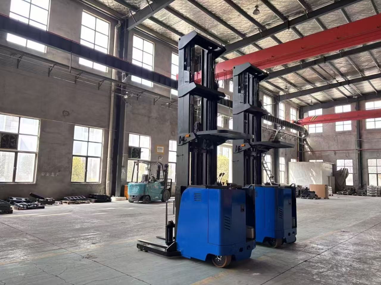 Double Extension Forward Reach Moving Forklift Three Section Fully Free Mast Rated Load 1500 KG ...